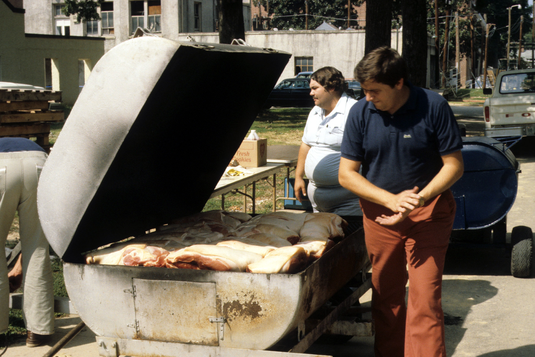 NCSSM 1981FA : 05 - PIG PICKING